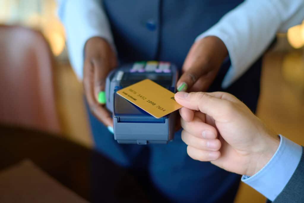 Contactless Payment Solutions for Retail: POS Hardware & Setup Guide